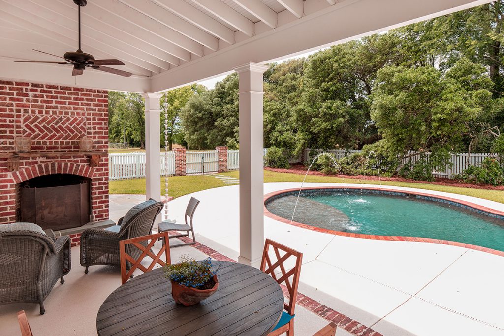 Outdoor Kitchen on Lake Murray – The Clearwater Pool Company